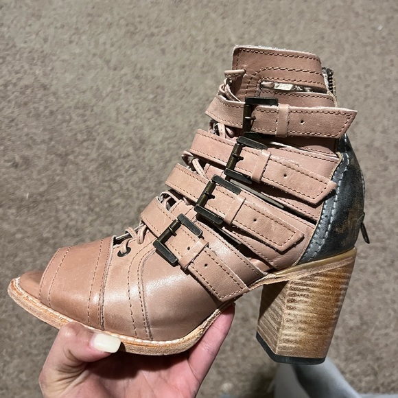 Freebird by Steven | Shoes | Freebird Braeden Blush | Poshmark